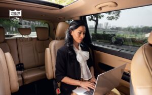 5 Benefits for Renting Car with a Driver in Dubai